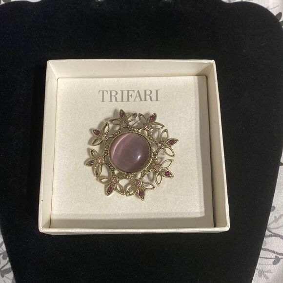 Trifari | Jewelry | Vintage Trifari Pin | Poshmark